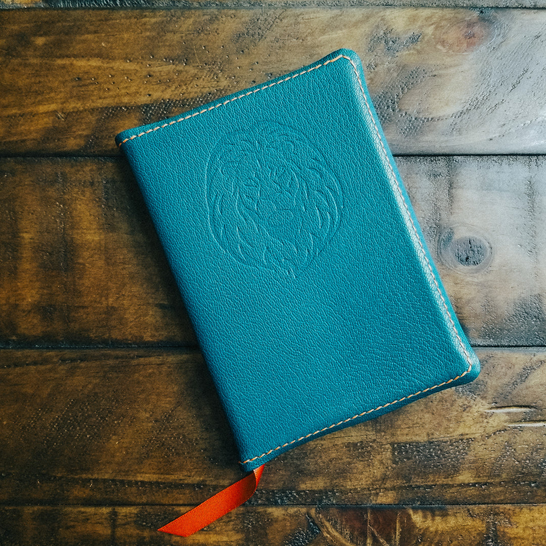 Bibles & Books – Rustic Leatherworks