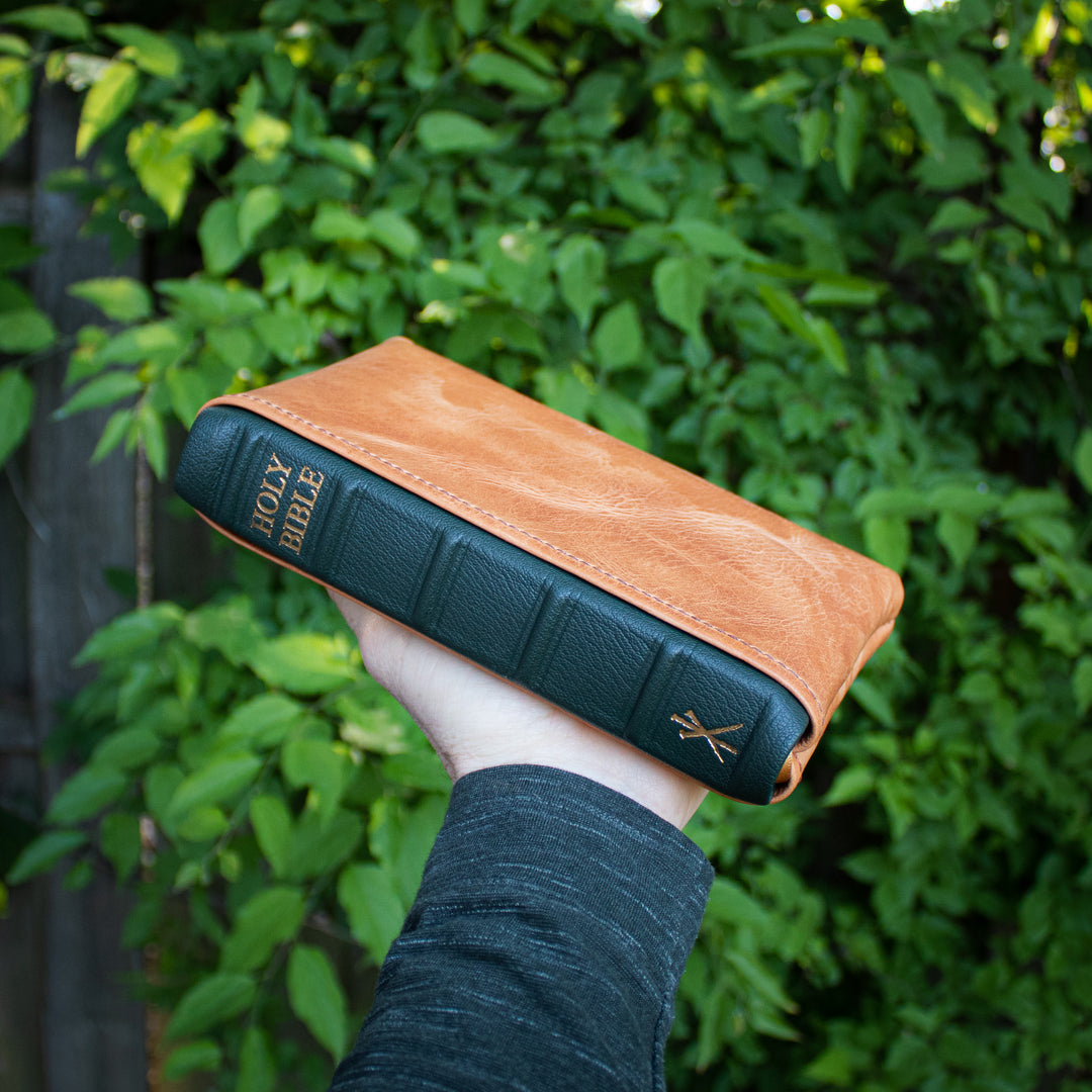 Bibles & Books – Rustic Leatherworks